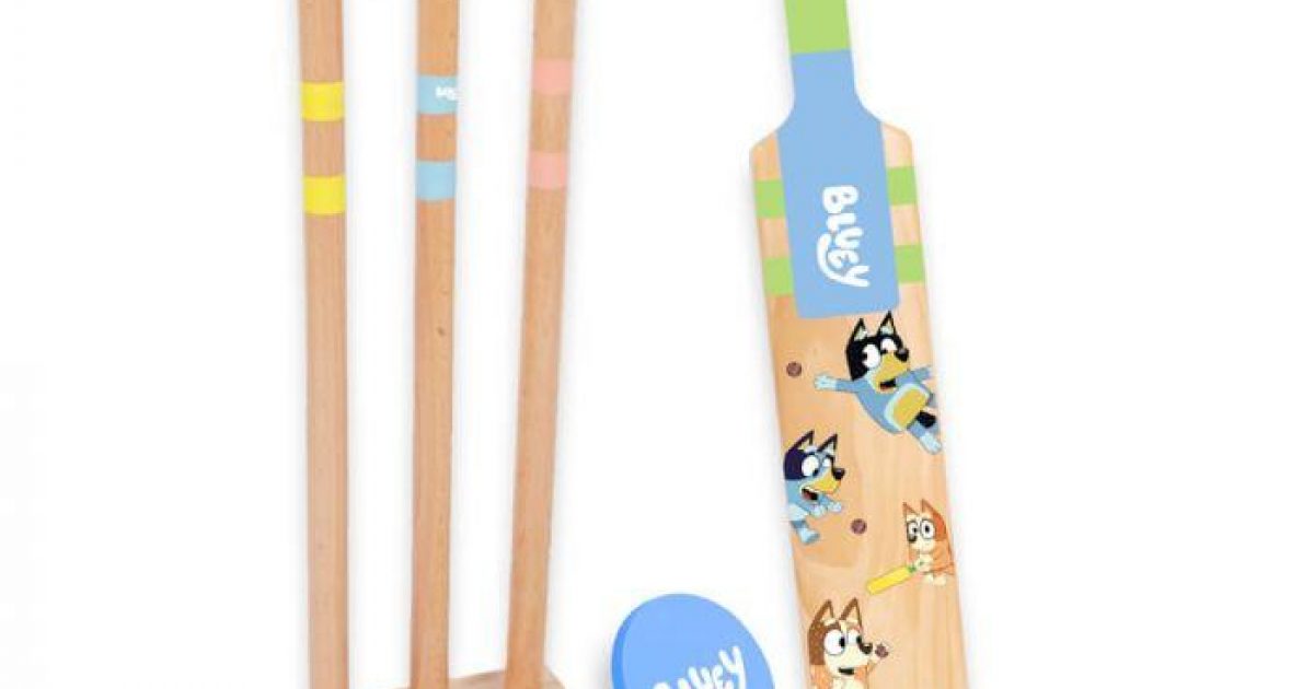 Mother Goose | Bluey Wooden Cricket Set